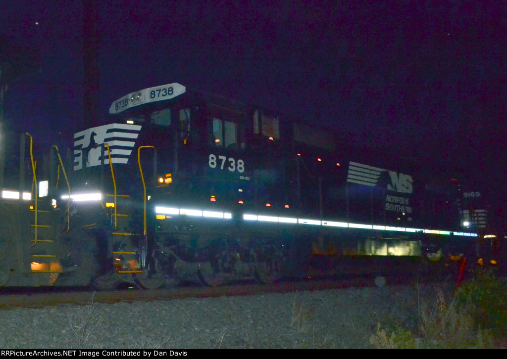 NS C40-8 8738 on 21Q